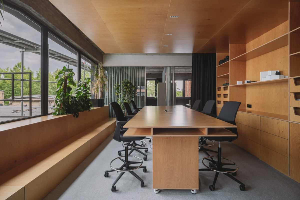 Perfect lighting and climate control with KNX in creative architectural ...